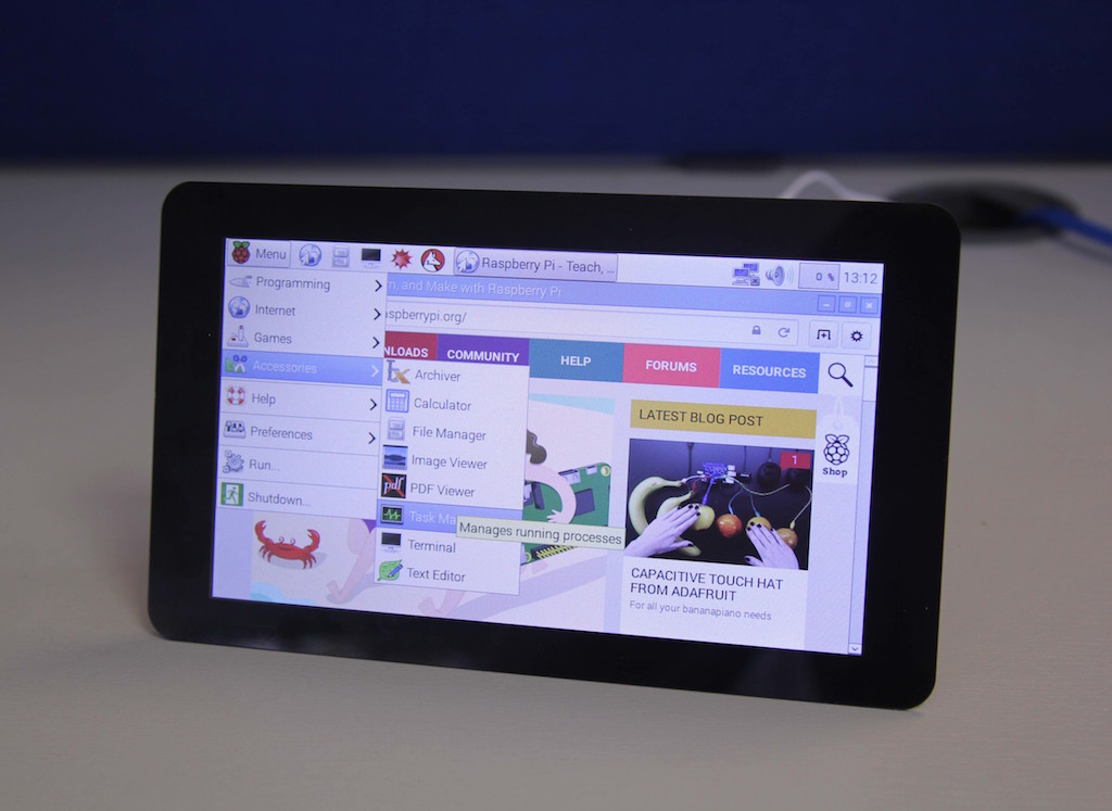 Official Touchscreen For Raspberry Pi Available Now | Ubergizmo