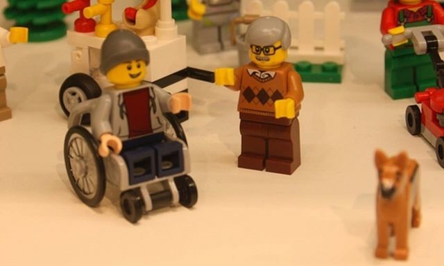 Lego Shows Off First Wheelchair Minifigure | Ubergizmo